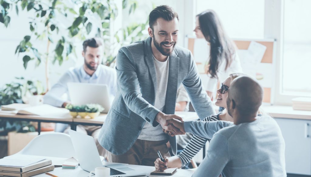 How do I introduce myself in a formal situation? English phrases ...